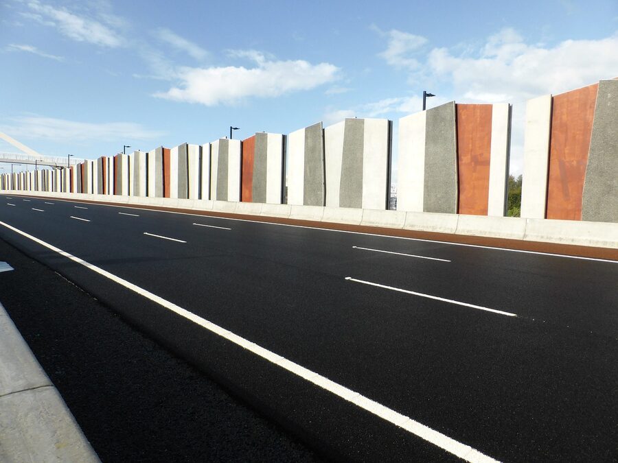 New Zealand motorway south of Auckland on a Hobbiton Waitomo day tour