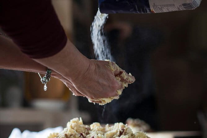 Authentic Culinary Experience in a Tuscan Family Estate - Who Will Love This Tour?