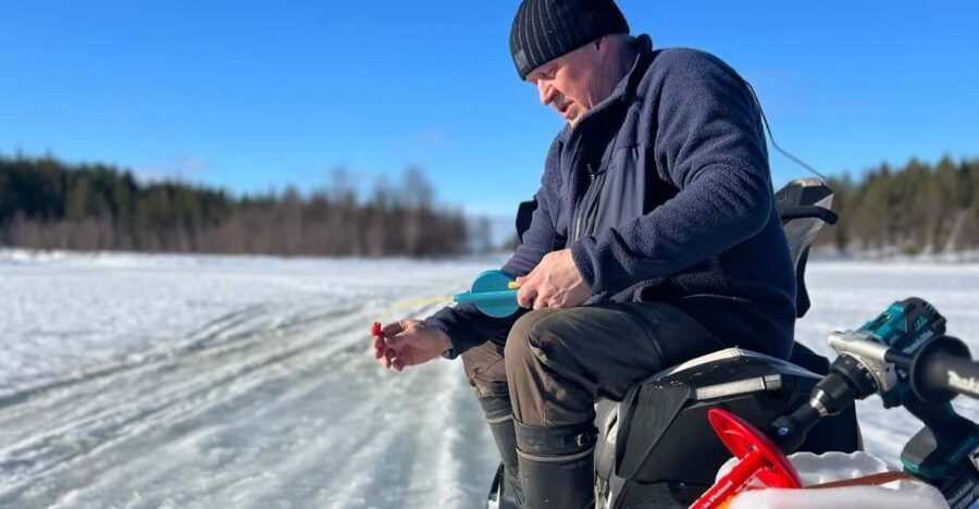 Authentic Reindeer Experience, Ice Fish & Lunch in the Wild - Key Points