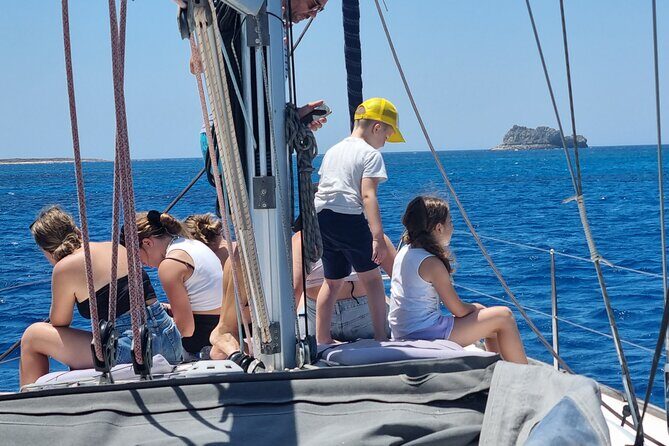 Balos Lagoon Kissamos Shared Sailboat Tour Experience - Who Is This Tour Best For?