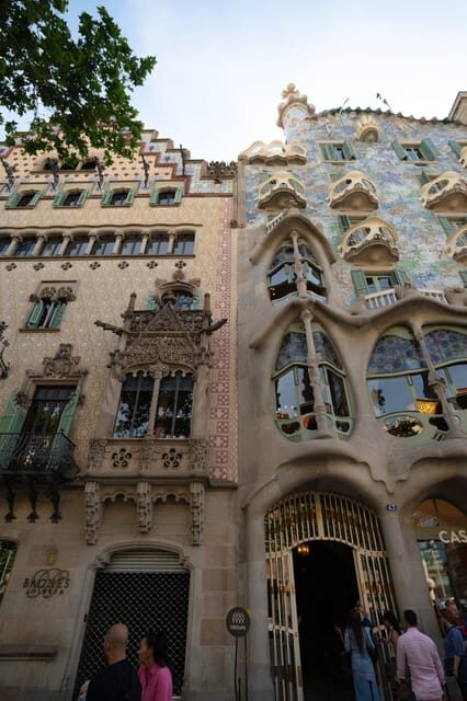 Barcelona Architecture Walking Tour With Casa Batlló Upgrade - Key Points