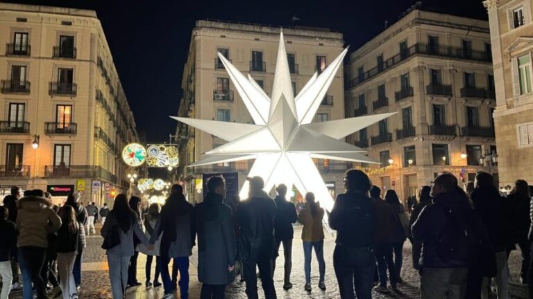 Barcelona: Christmas Lights and Markets Bike Tour - The Sum Up