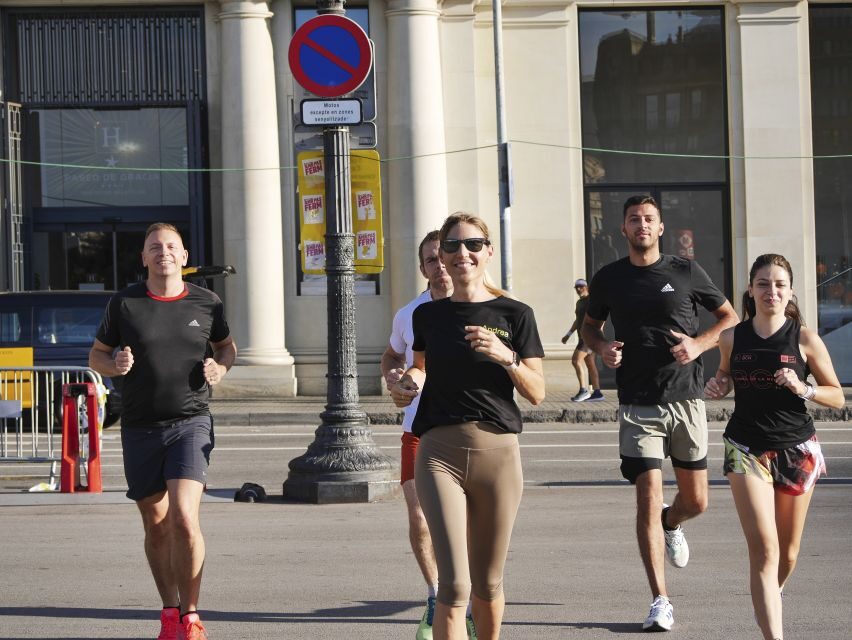 Barcelona: City Highlights Guided Running Tour - What to Expect at Each Stop