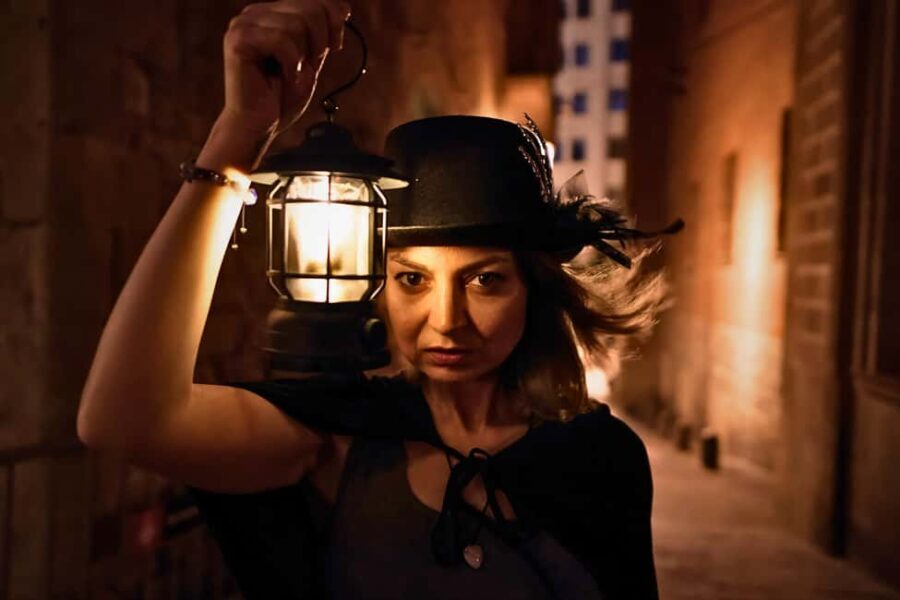 Barcelona: Gothic Quarter Tour Dark History & Ghosts Tour - Why the Guided Tour Matters