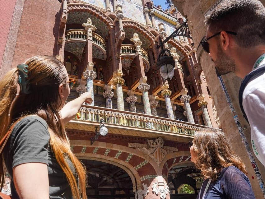 Barcelona: Gothic Quarter Walking Tour w/ Montjuïc Cable Car - Authentic Traveler Experience & Tips