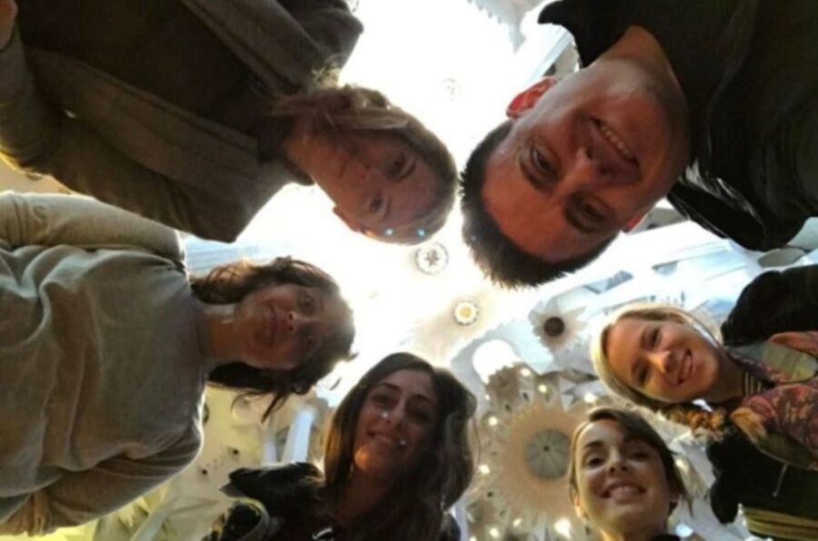 Barcelona: Guided Sagrada Familia Tour & Skip-The-Line Entry - Detailed Breakdown of the Tour Experience