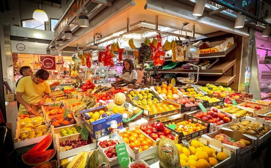 Barcelona: Paella Maestro Market Tour & Sangria & Tapas - Practicalities and What to Expect