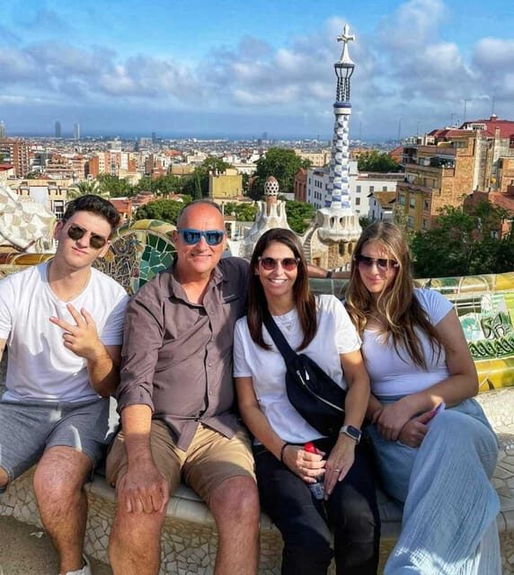 Barcelona & Park Güell: Private Half-Day Tour with Pickup - Valuable Details About the Experience