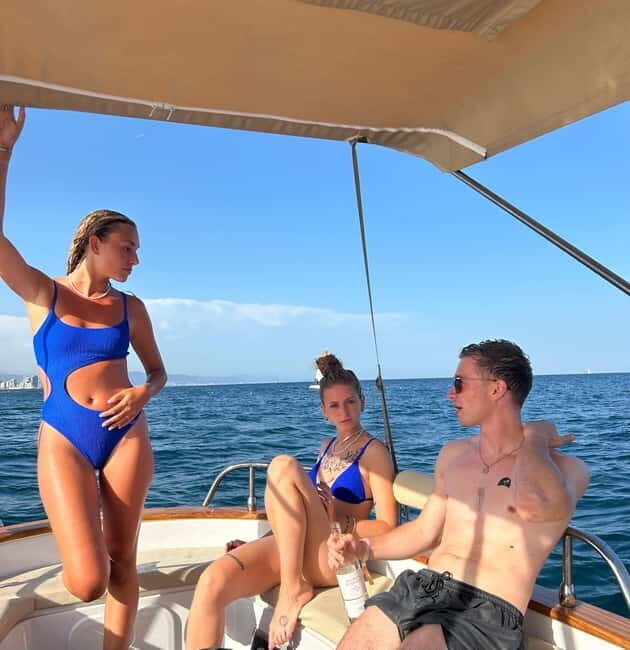 Barcelona: Private Classic Yacht Tour with Drinks - Practical Tips for Travelers