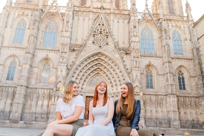 Barcelona Private Photoshoot at Cathedral & Kiss Wall - Who Should Consider This Tour?