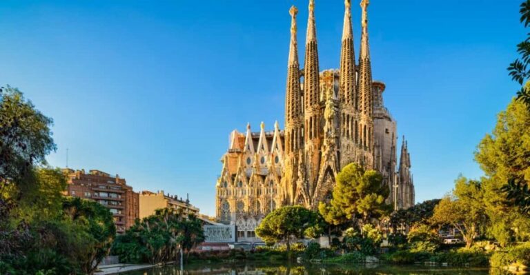 Barcelona Private Tour: Sagrada Familia,Park Güell & Pedrera - Gaudí’s Architectural Masterpieces: Sagrada Familia, Park Güell & La Pedrera