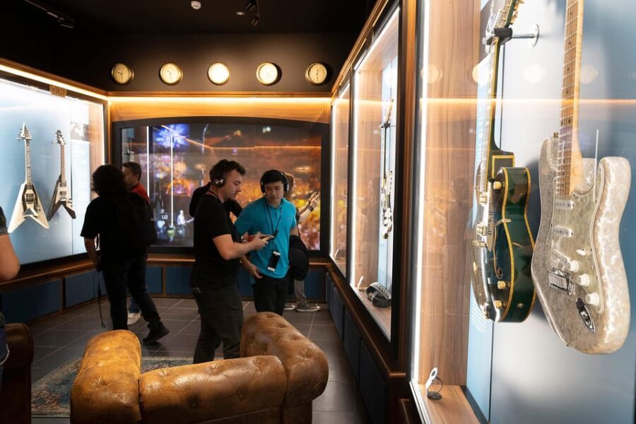 Barcelona: Rock Museum- Guitar Legends Hall - An In-Depth Look at the Guitar Legends Hall Experience