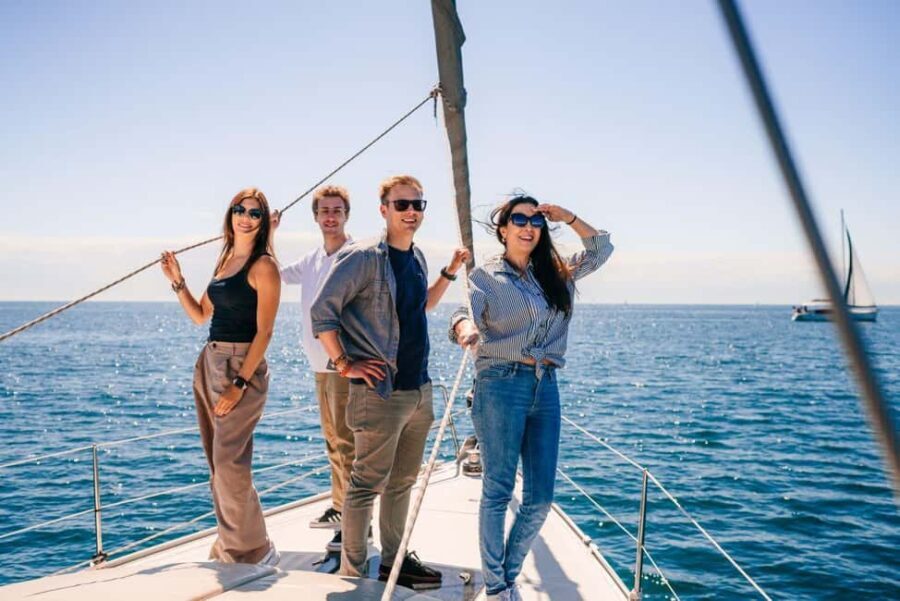 Barcelona: Sailing tour with open bar and aperitive - The value of this sailing experience