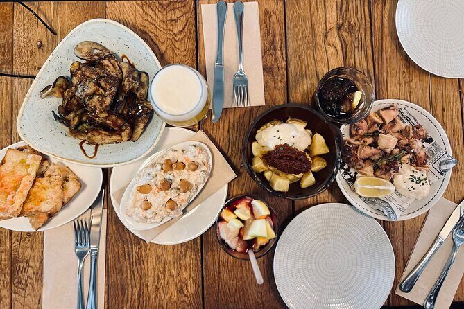 Barcelona Sightseeing by Bike with Photo Shooting and Tapas - Why This Tour Is So Highly Rated