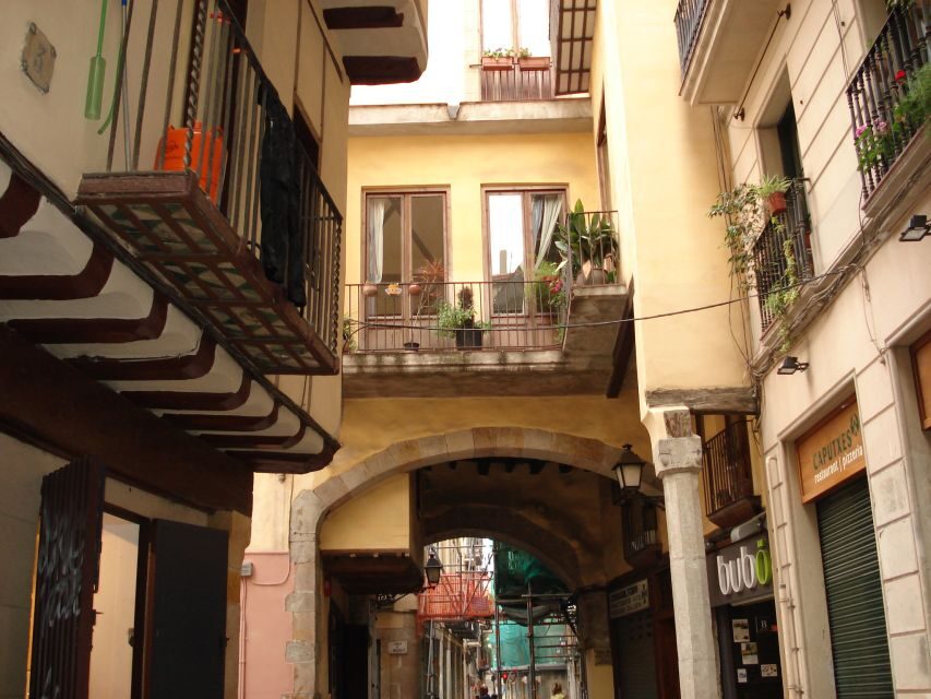 Barcelona: The Cathedral of the Sea Literary Walking Tour - What You Can Expect from the Tour