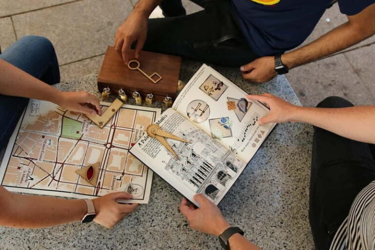 Barcelona: The Search for the Snake Stone City Treasure Hunt - Who Will Love This Tour?