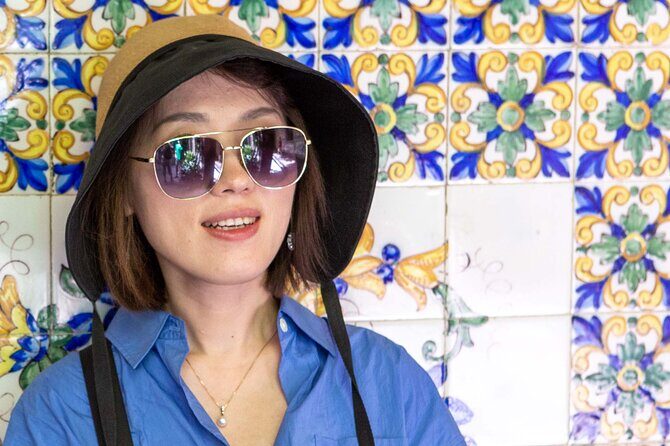 Barcelona Tour And Photoshoot in Gothic Quarter - The Sum Up