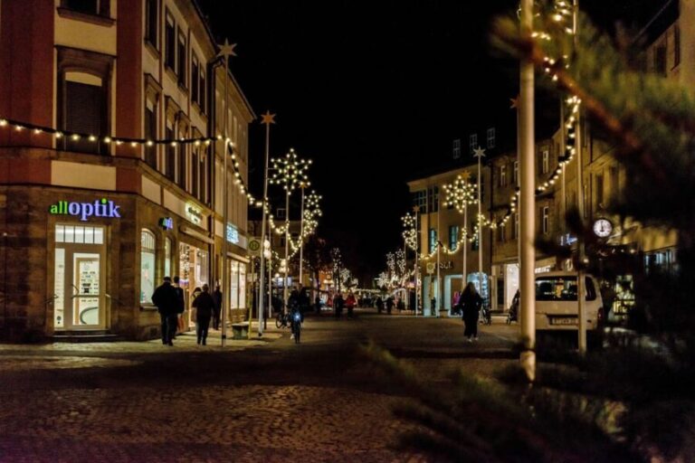 Bayreuth: Christmas city tour in German - Authentic Traveler Insights