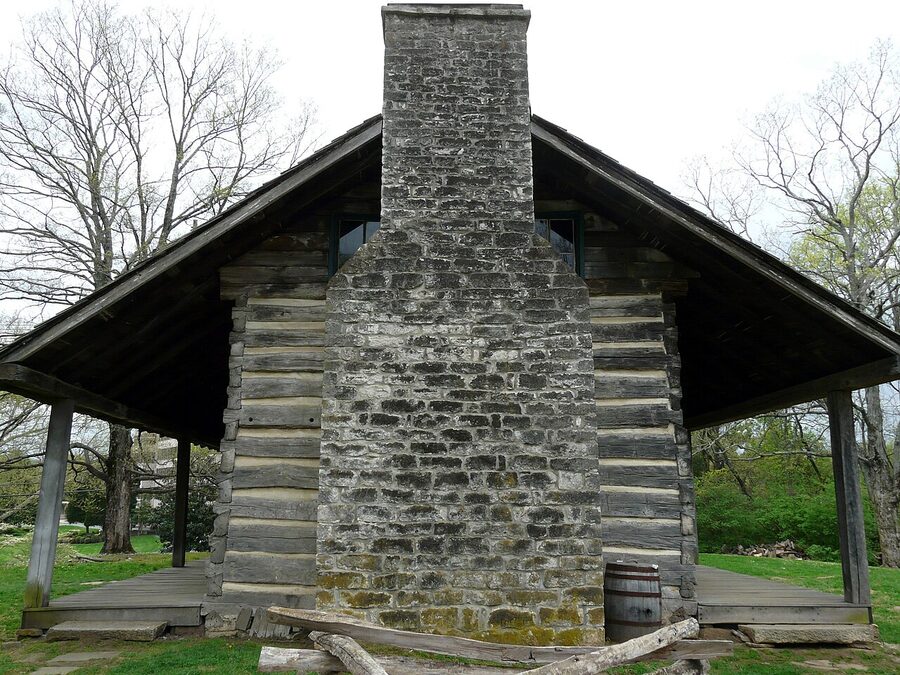 Belle Meade mansion front porch with rocking chairs