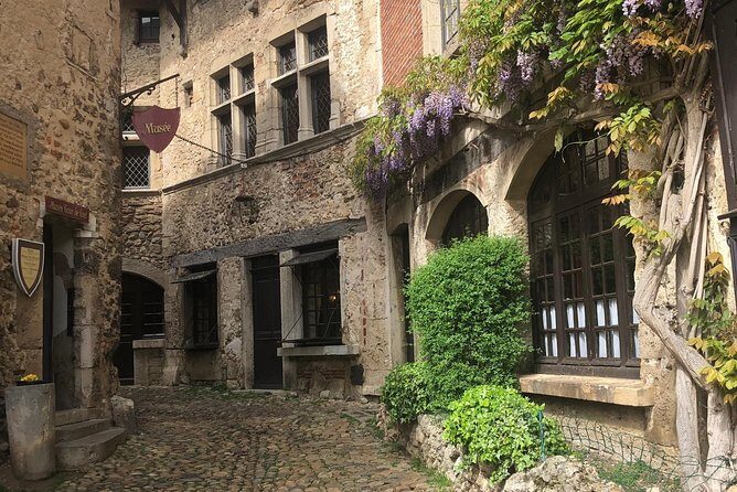 Beaujolais & Pérouges Wine & Food Tasting Private Tour from Lyon - What Travelers Say