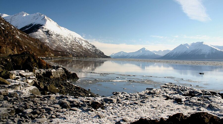 View from Beluga Point on the Seward Highway near Anchorage