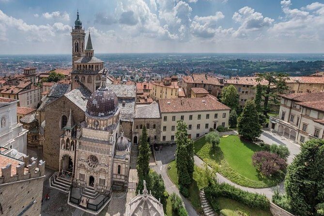 Bergamo private guided walking tour - Walkthrough of the Experience
