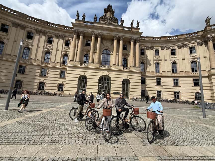 Berlin: 3-hour bike tour - A journey through time in the capital - Iconic Landmarks and Scenic Highlights