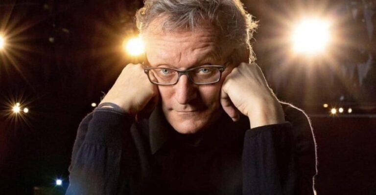 Berlin: Die Stachelschweine - Frank Lüdecke - Träumt Weiter - Authentic Review Insights