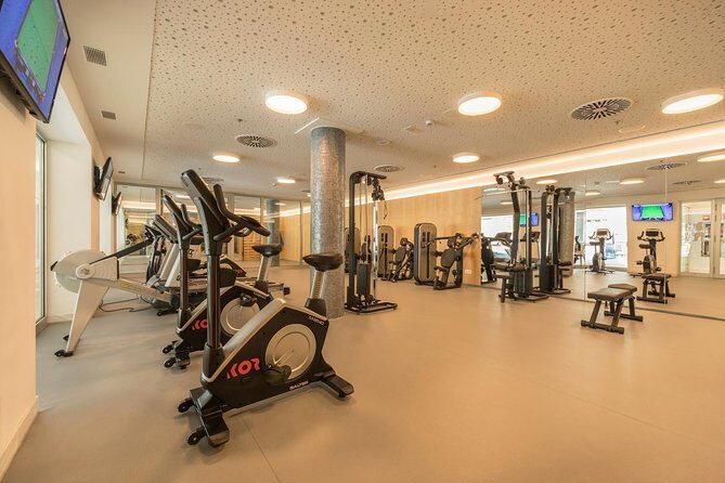 Best Friends Ritual: mini facial + aromatherapy massage + day SPA + glass cava - Who is this experience best suited for?