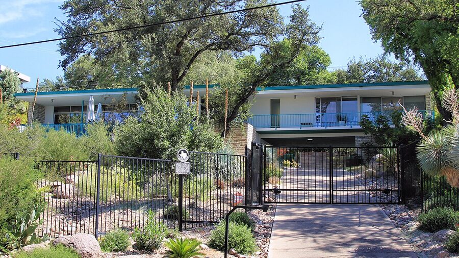Rainey Street historic bungalow turned bar Austin