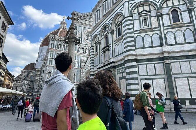 Best of Florence Treasure Hunt Tour for Kids & Families - Detailed Breakdown of the Itinerary