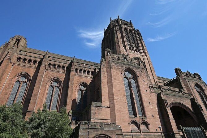 Best of Liverpool Sightseeing Tour by Private Taxi - What Makes the Guides Stand Out?