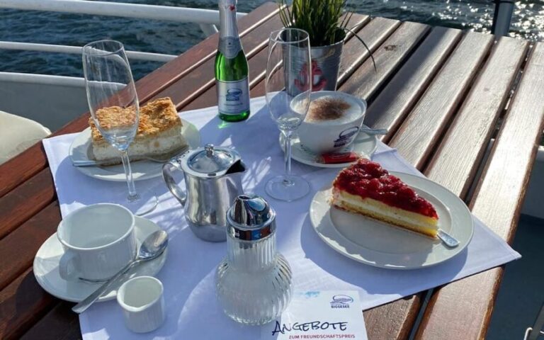 Biggesee: Boat Tour with All-inclusive cake buffet - The Experience from the Passenger Perspective