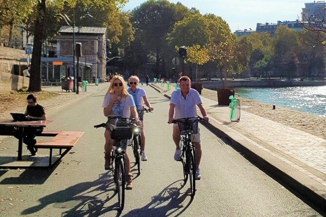 Bike Paris treasures with a live guide - Families & Friends - The Sum Up