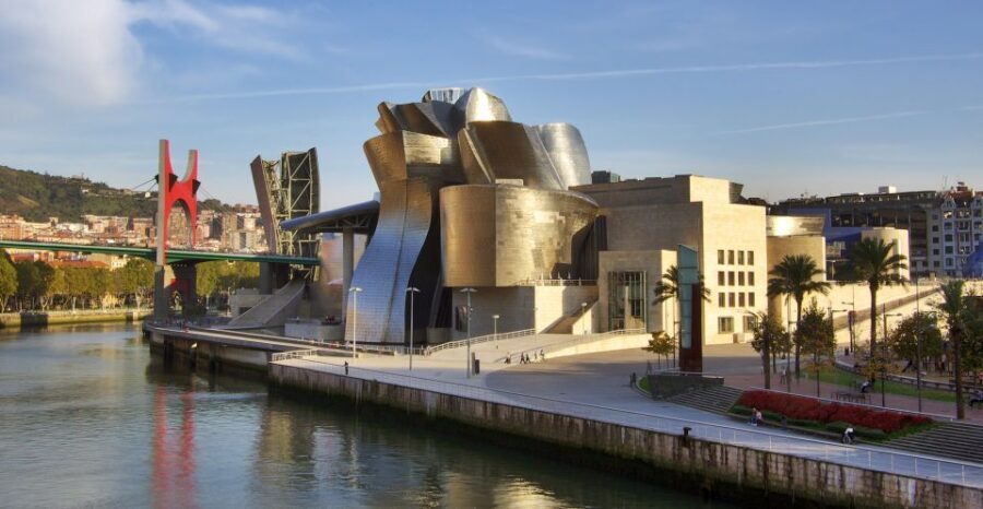 Bilbao: Classic & Modern Guided Walking Tour with Pintxos - A Closer Look at the Itinerary and What Youll Experience