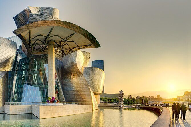 Bilbao Guggenheim Museum Entry Ticket - Exploring the Guggenheim Bilbao Itinerary and Highlights