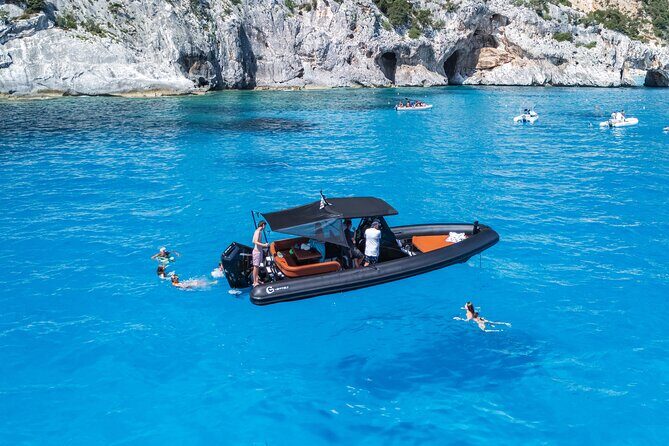 Boat excursion in the Gulf of Orosei - Snorkeling & Onboard Comfort