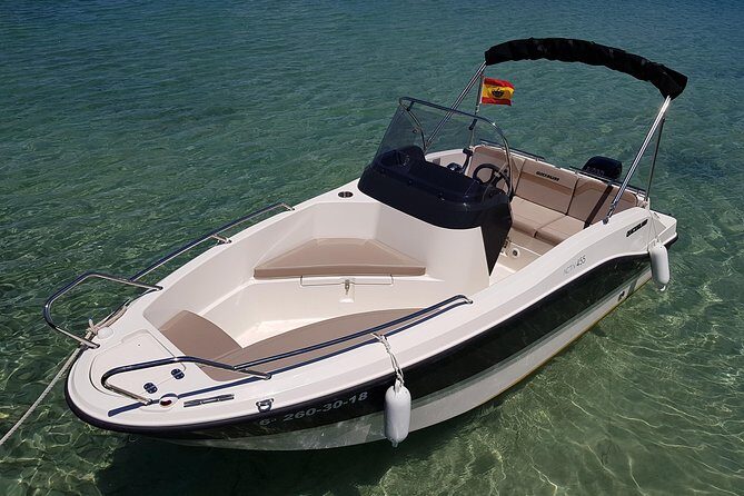 Boat rental without license - B450 'Theia' (4p) - Can Pastilla - Discovering Mallorca’s Bay: What to Expect