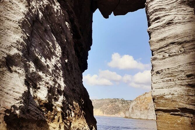 Boat Tour from Lipari between Volcanoes and Uncontaminated Landscapes 4/6 pax - What’s Included and What to Consider