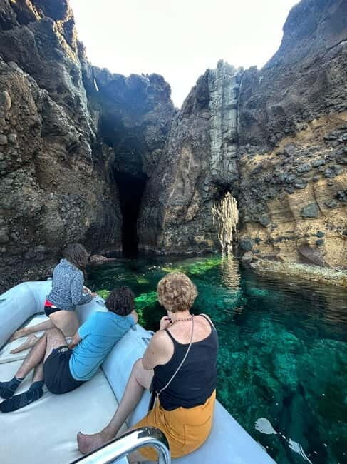 Boat Tour: Island hopping by dinghy with cave visits and snorkeling - Why This Tour Is a Fantastic Choice