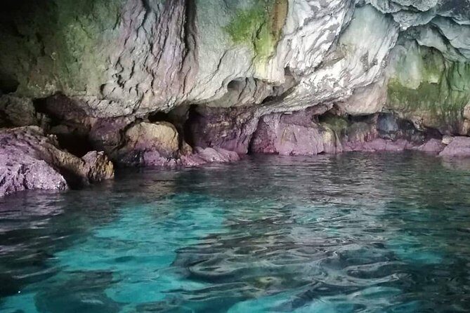 Boat tour of Ortigia, sea caves, Pillirina and snorkeling - Meeting Point and Accessibility