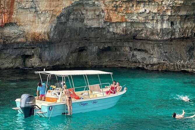 Boat trip and visit of the caves of Santa Maria di Leuca - Practical Details and Value