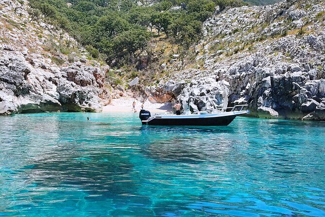 Boat trip to the National Park and Grama Bay - A Deep Dive into the Itinerary and What You Can Expect