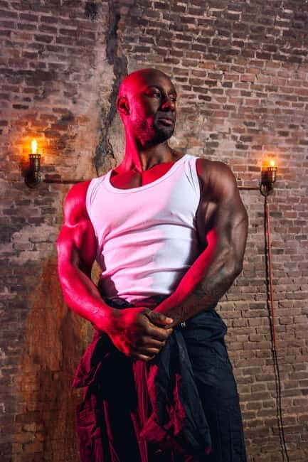 Bonton Rotterdam: Exclusive Male Dance Show Ticket - Why You Should Consider This Experience