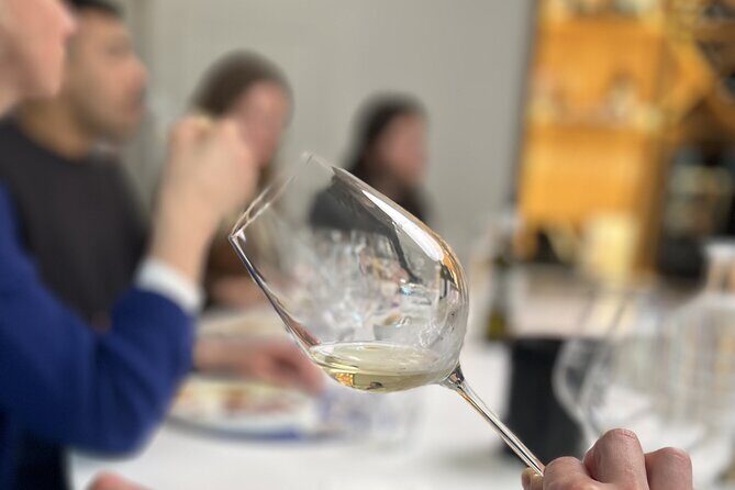 Bordeaux wines tasting workshop including Food & Wine pairings - A Deep Dive Into the Experience