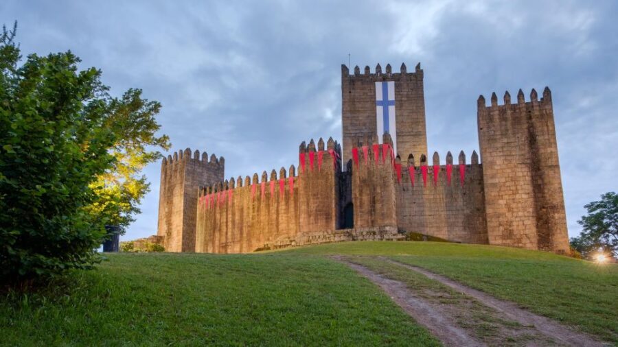 Braga & Guimarães Full-Day Tour from Porto - Guimarães: Portugal’s Birthplace