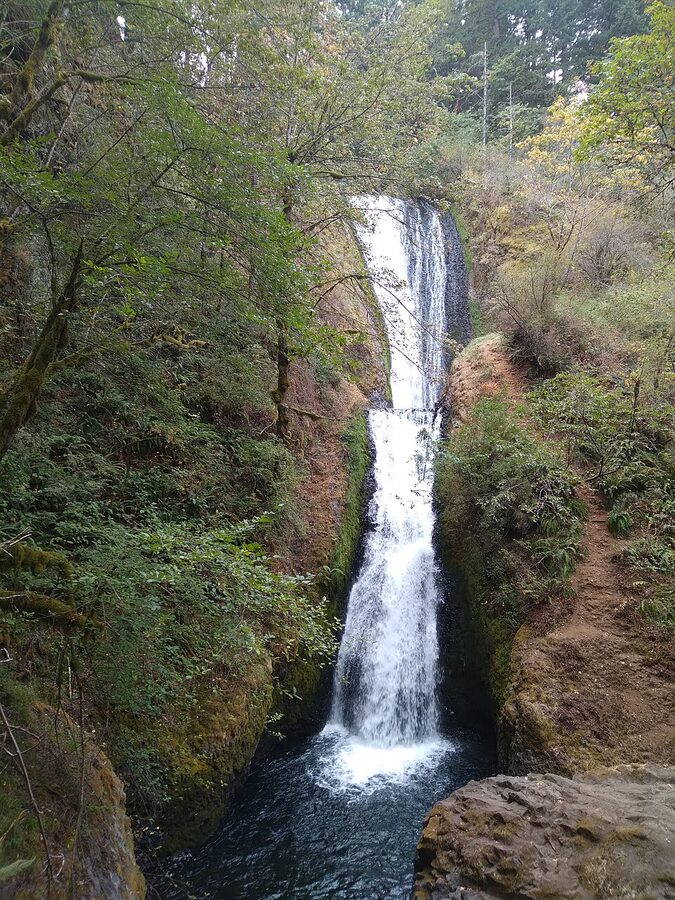 Bridal Veil Falls in Oregon
