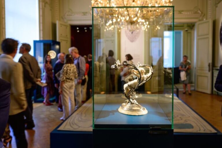 Brussels: BELvue Belgium History Museum Entry Ticket - Location and Accessibility