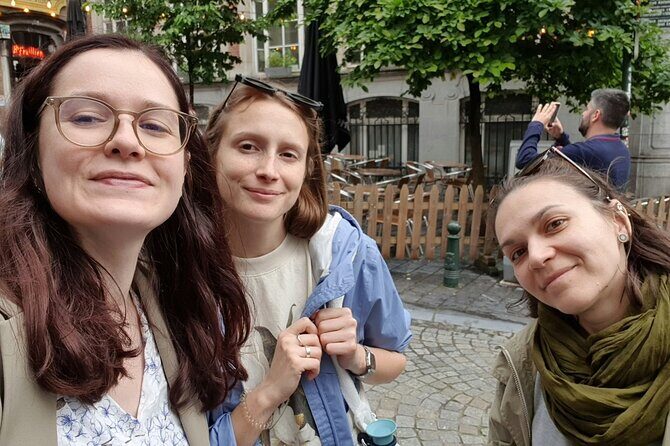 Brussels "Land of Comics": Street Art & Walking Tour - Deep Dive into the Murals and Stops