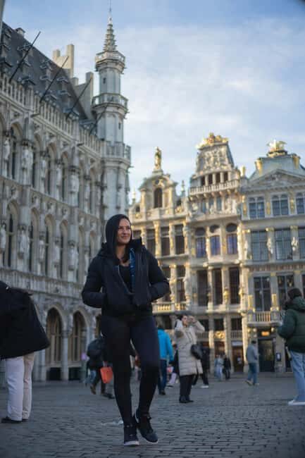 Brussels on Foot: Historic Center with a Local Guide in 2 hours - Exploring Brussels’ Iconic Landmarks